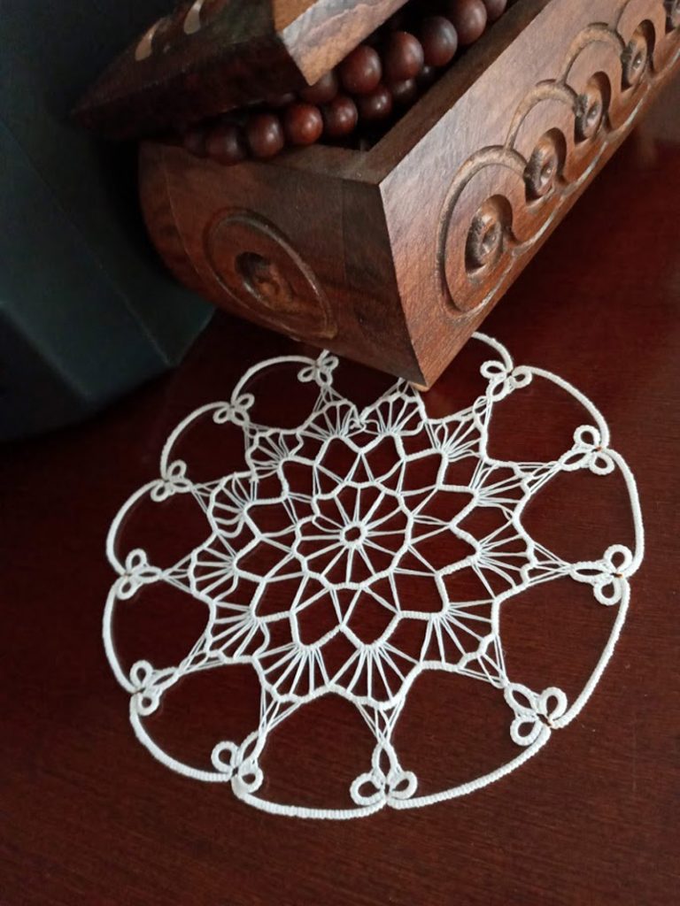 Long picot in a new doily - FairyLace - my new tatting doily with long ...