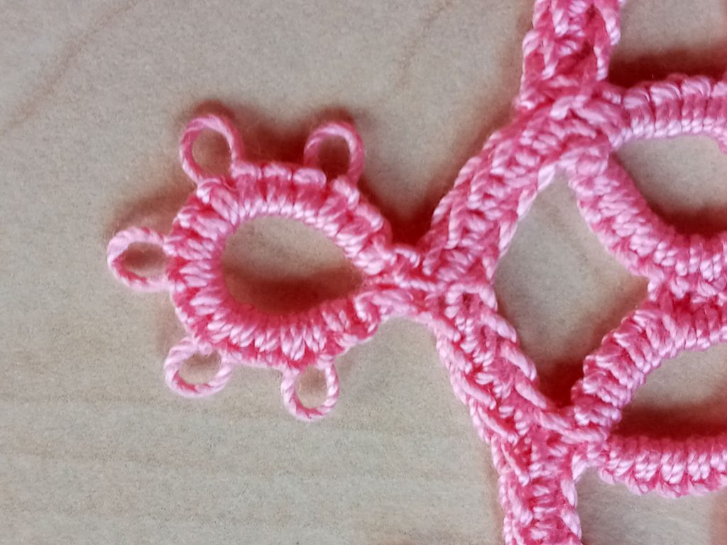 Cro-tatting Lesson 7 - FairyLace - round motif with ds ( cs ).